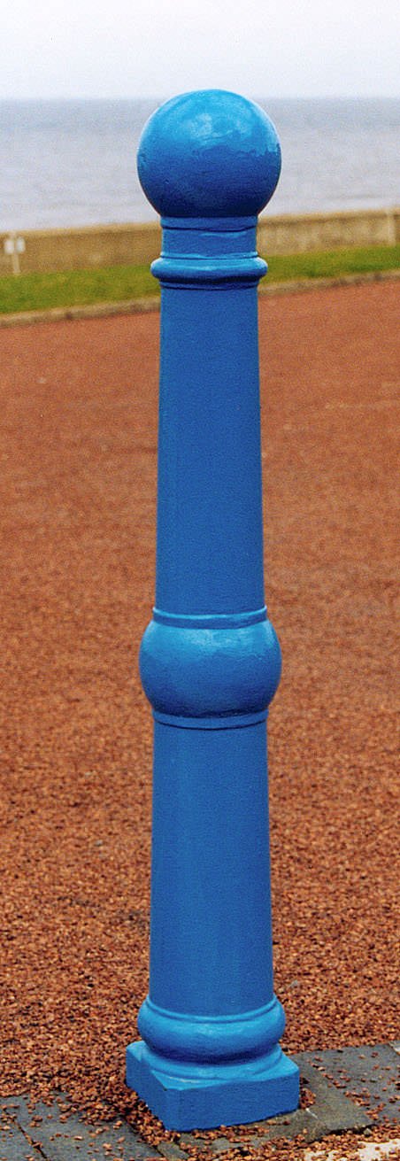 121 – Exeter Style Bollard | CIS Street Furniture