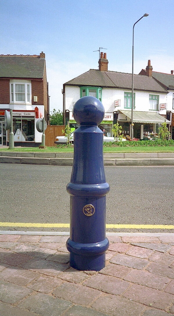 Cast Iron Bollards - CIS Street Furniture