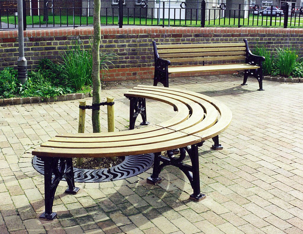 Curved and circular seating | CIS Street Furniture